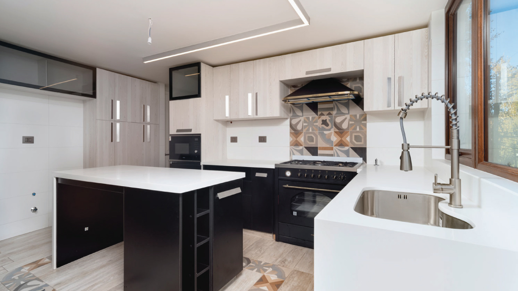 Country | AVB Inmobiliaria