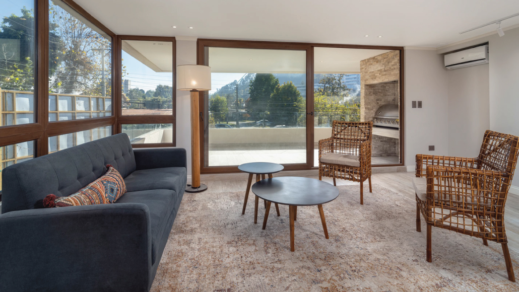Country | AVB Inmobiliaria